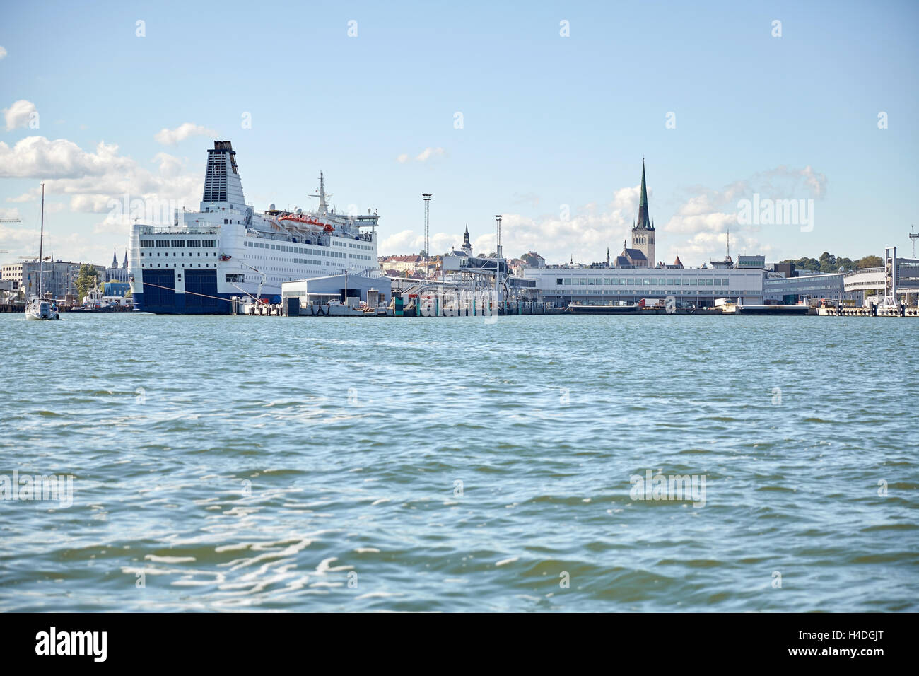Boat in harbor tallinn hi-res stock photography and images - Alamy