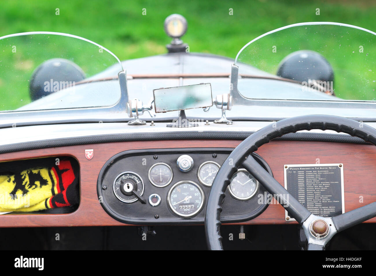 Car dashboard uk hi-res stock photography and images - Alamy