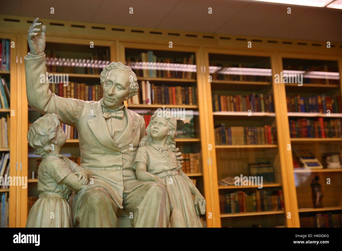 Hans Christian Anderson Statue Stock Photo - Alamy