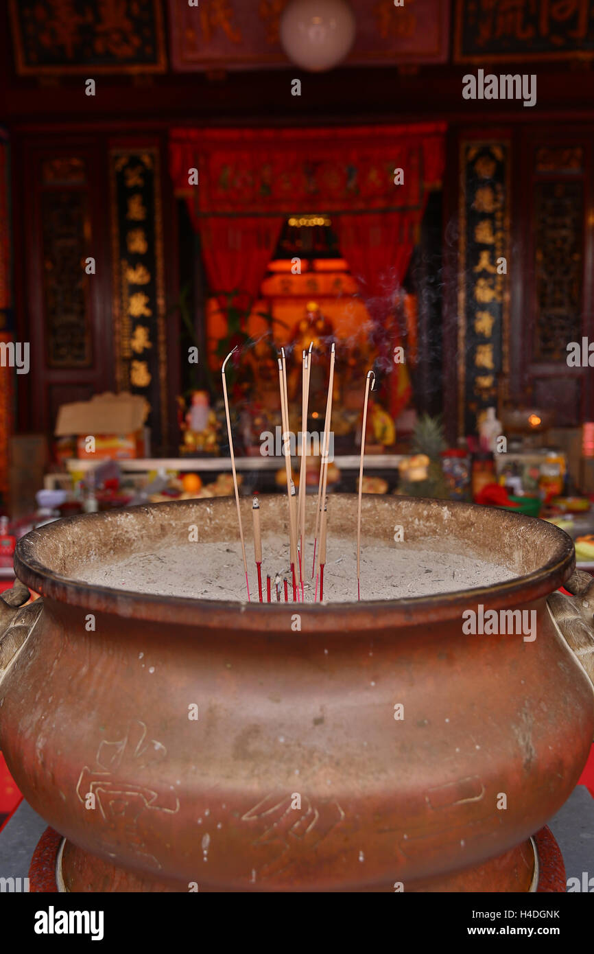 Incense urn temple hi-res stock photography and images - Alamy