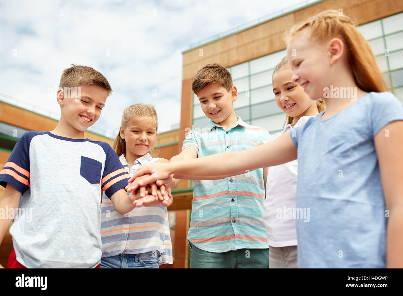 group of happy elementary school students Stock Photo - Alamy