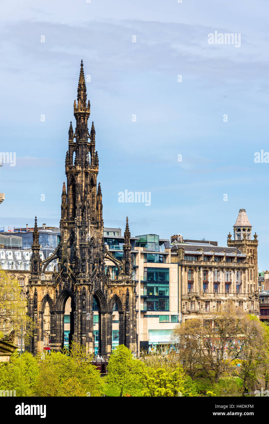 Scott monument street view hi-res stock photography and images - Alamy