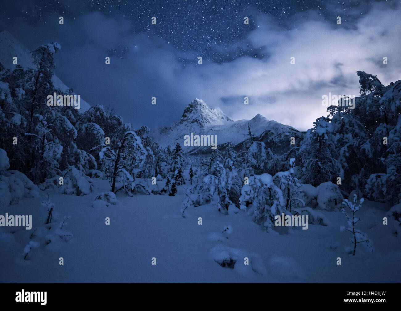 Night alps hi-res stock photography and images - Alamy