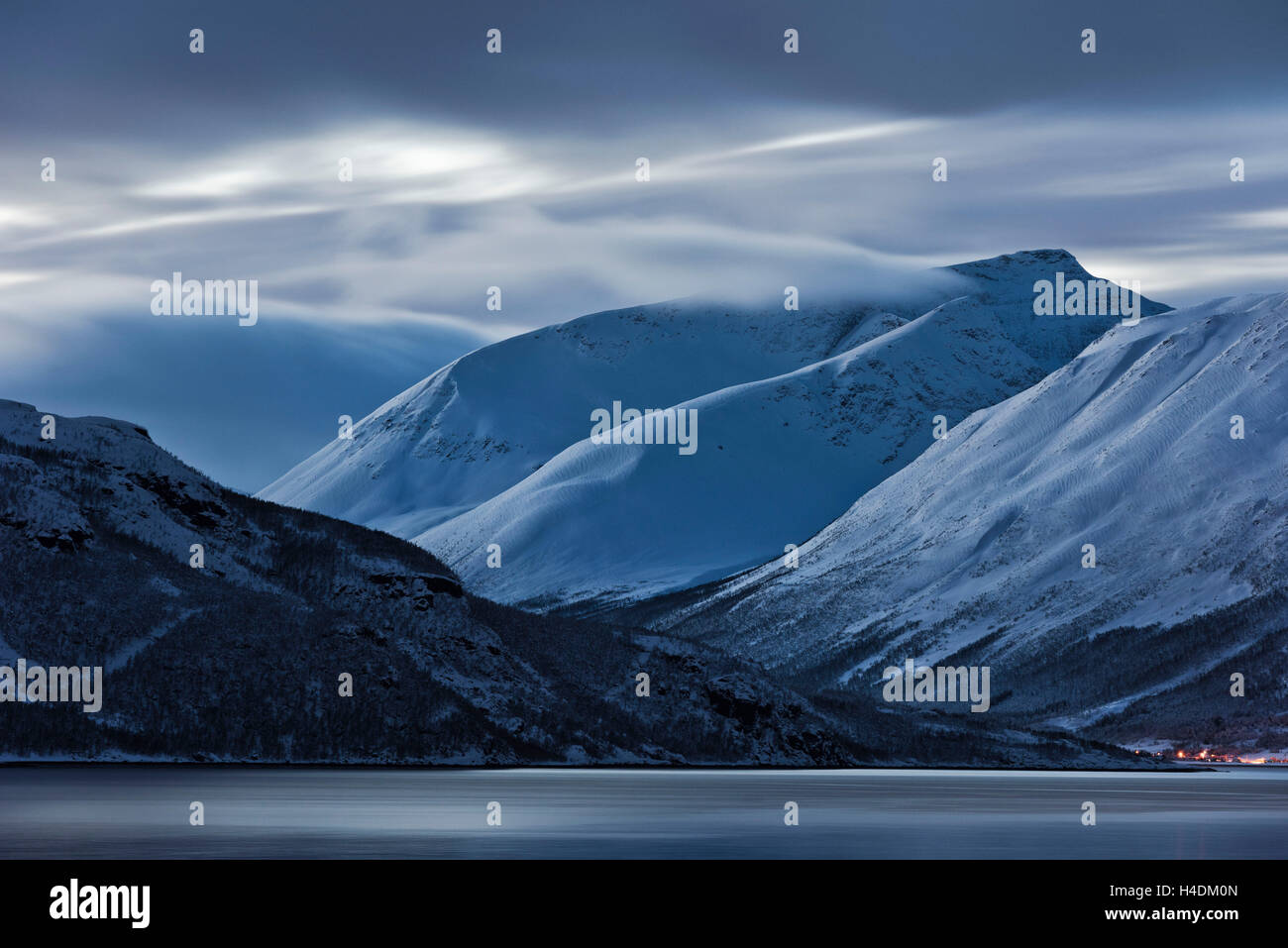 Norway nature scenery hi-res stock photography and images - Alamy