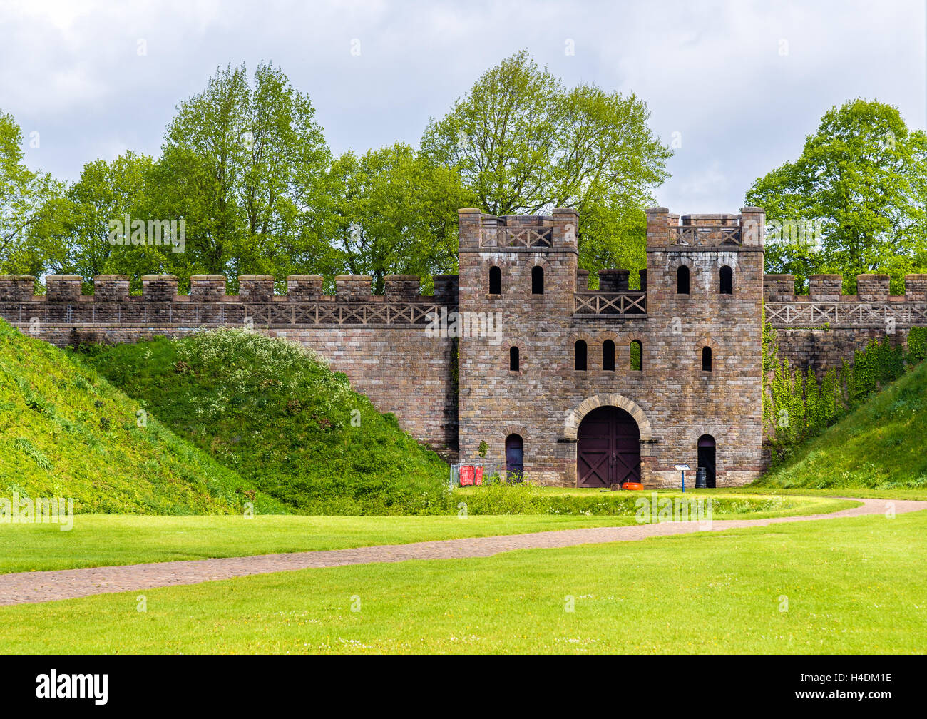 Cardiff castle wales hi-res stock photography and images - Alamy