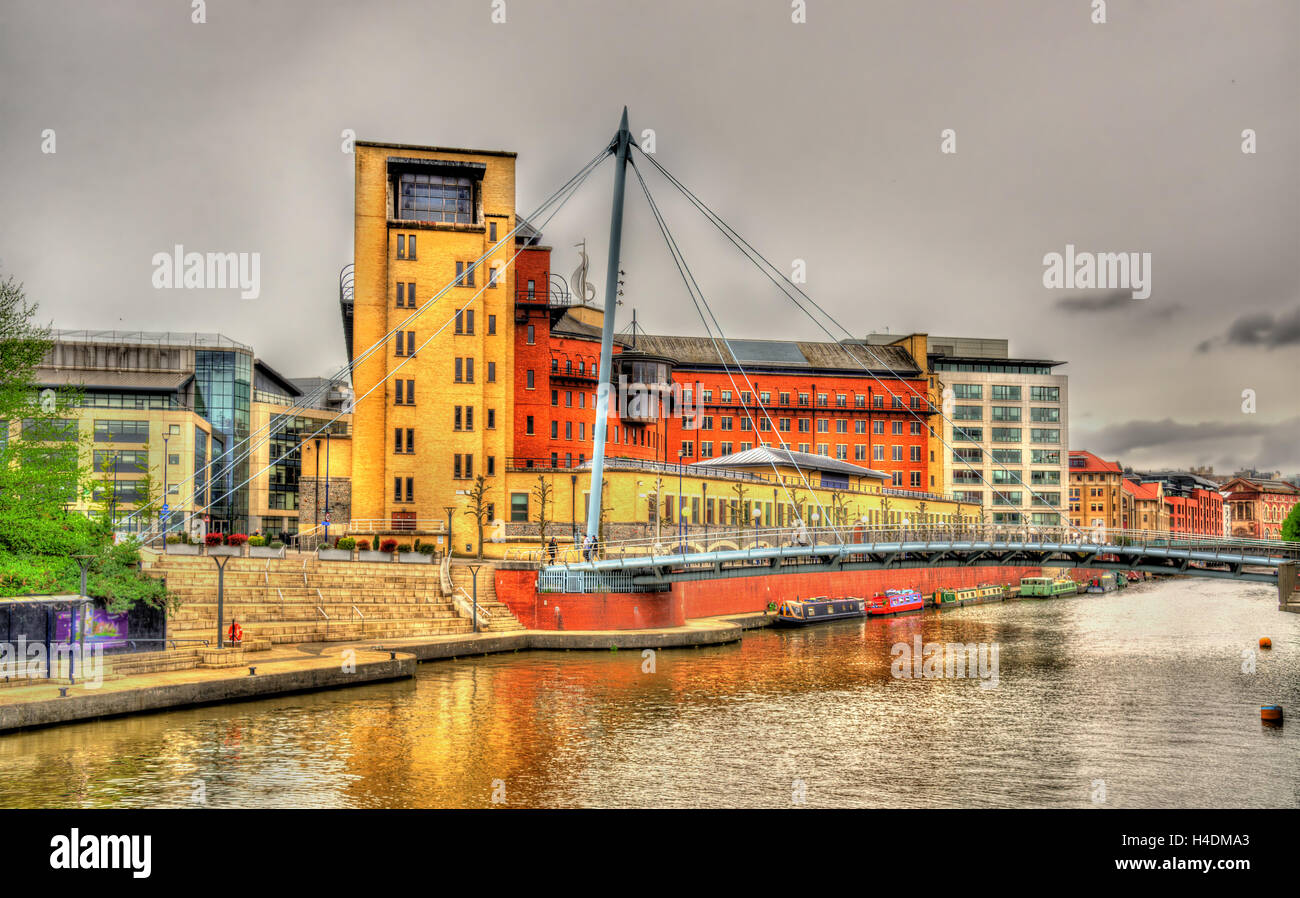 Valentine's Bridge in the Harbour of Bristol - England Stock Photo - Alamy