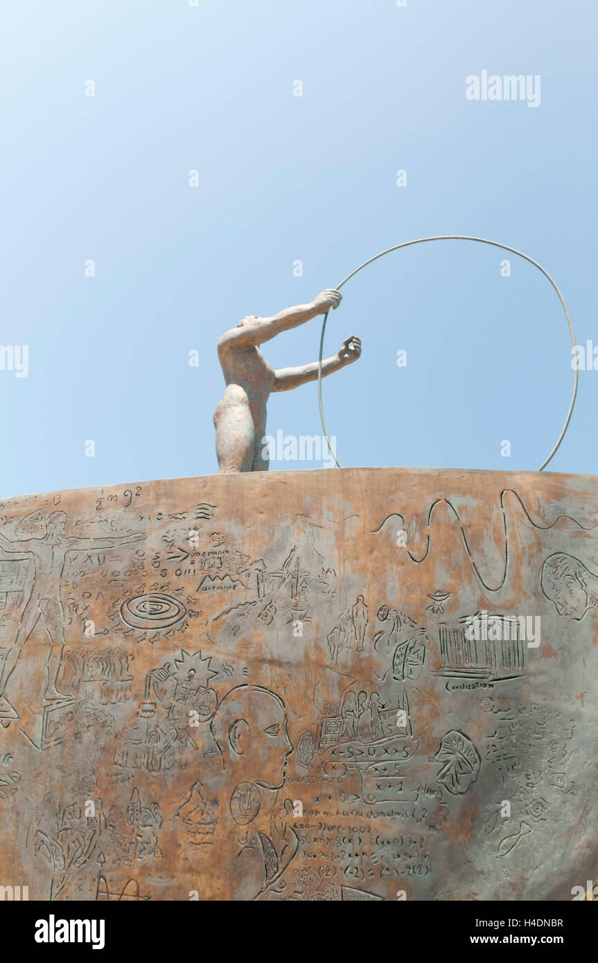 Statue "Naftiko Agalma" Sjaak Elzinga in Lixouri Kefalonia, Greece ...