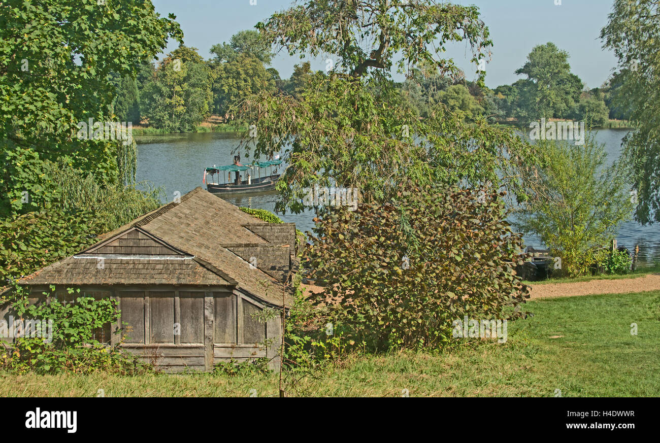 Heaver castle kent hi-res stock photography and images - Alamy
