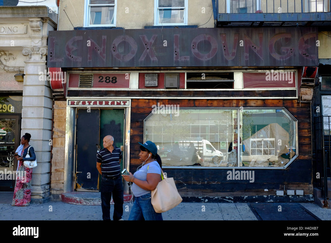 Lenox avenue harlem hi-res stock photography and images - Alamy