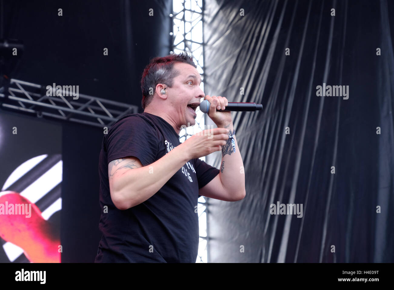 Hip hop concert atmosphere hi-res stock photography and images - Alamy