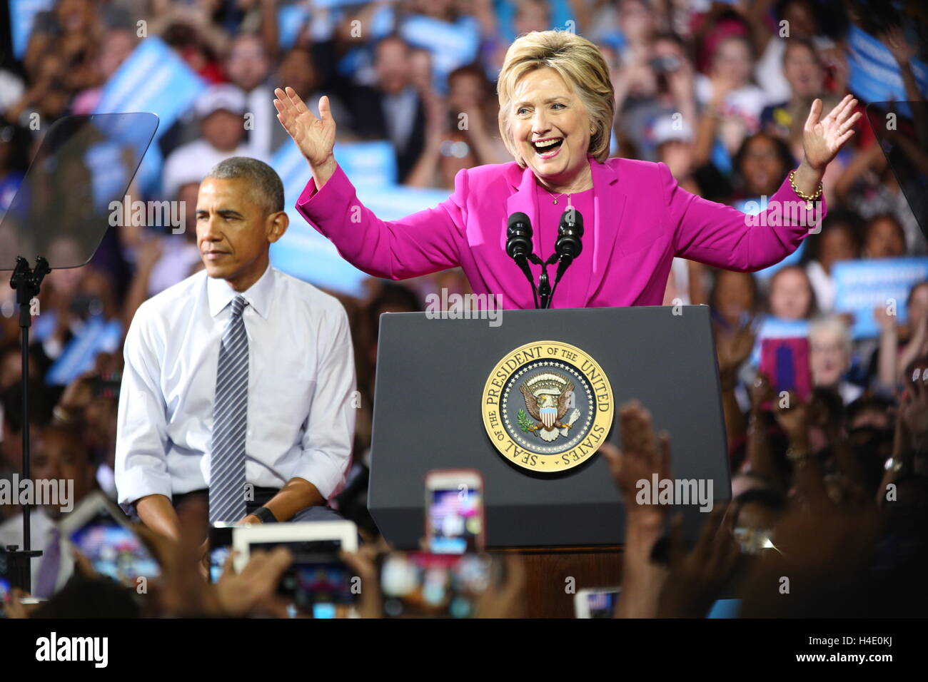 Presidential candidate Hillary Diane Rodham Clinton campaigns in ...