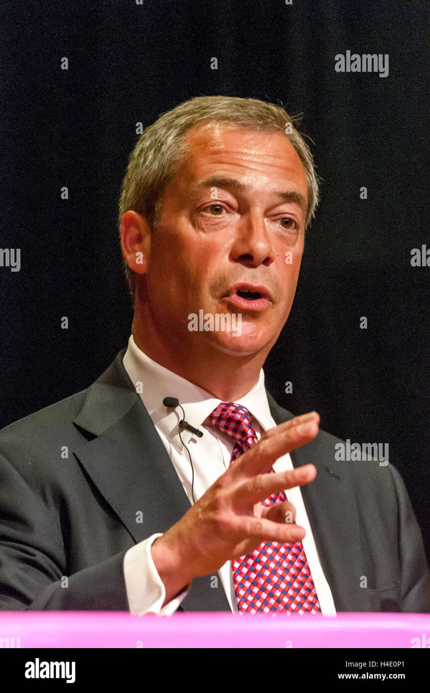 UKIP leader Nigel Farage onstage at Hove Town Hall Stock Photo - Alamy