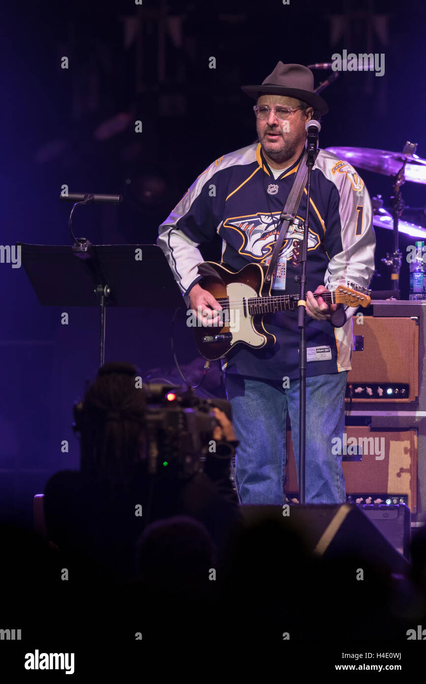 Vince Gill performs at the 2016 We’re All for the Hall benefit concert ...