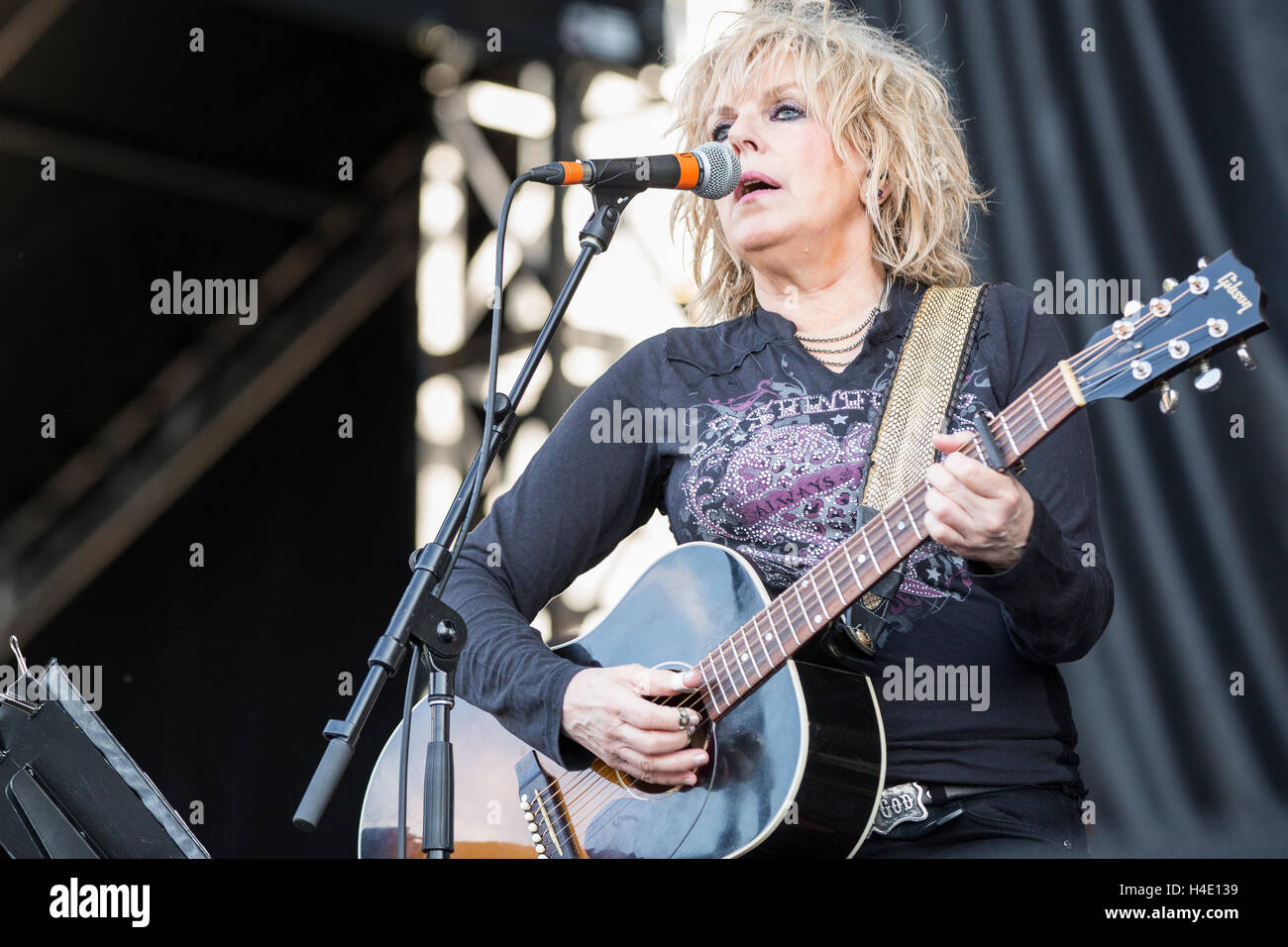Lucinda williams hi-res stock photography and images - Alamy