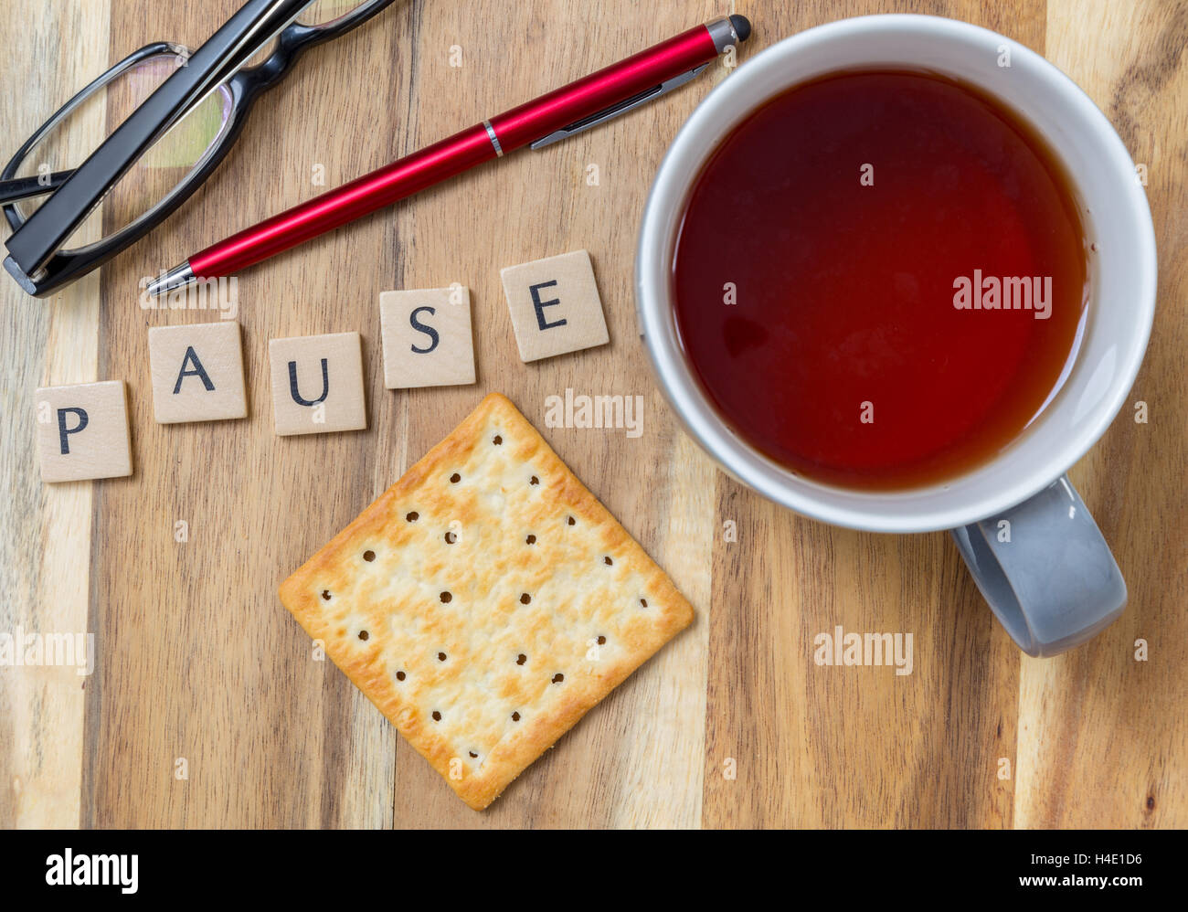 Pause background on wood concept Stock Photo - Alamy