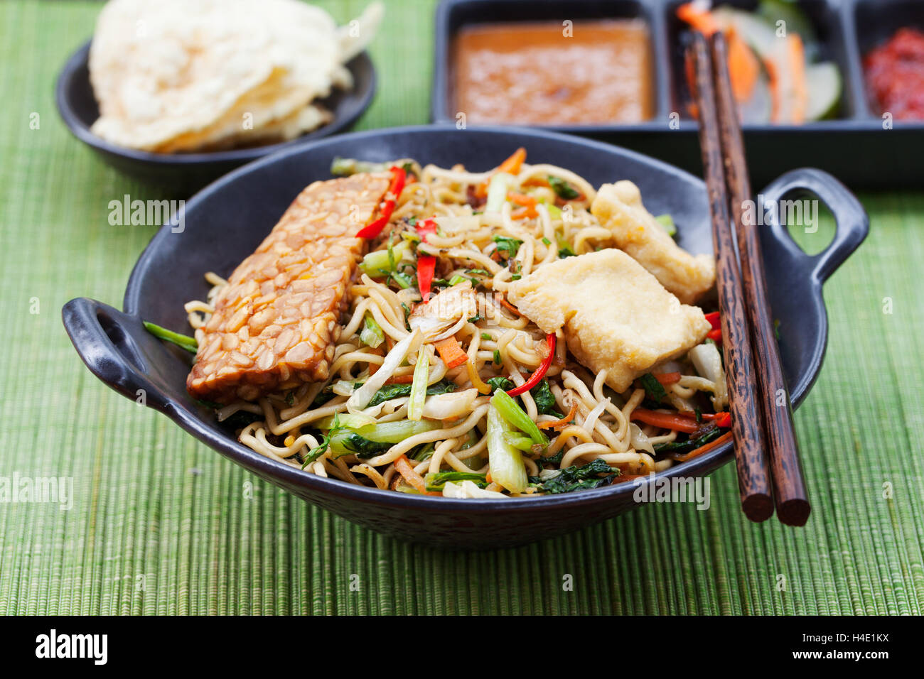 Mi goreng,mee goreng Indonesian cuisine Stock Photo - Alamy
