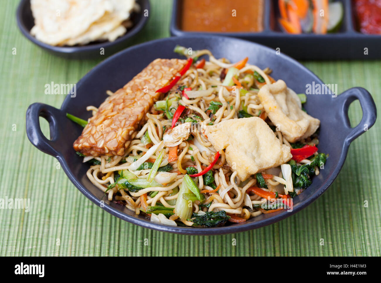 Mi goreng,mee goreng Indonesian cuisine Stock Photo - Alamy
