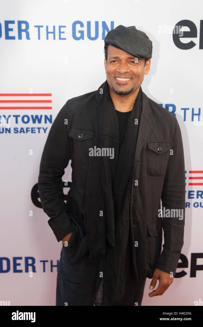 Mario van peebles hi-res stock photography and images - Alamy