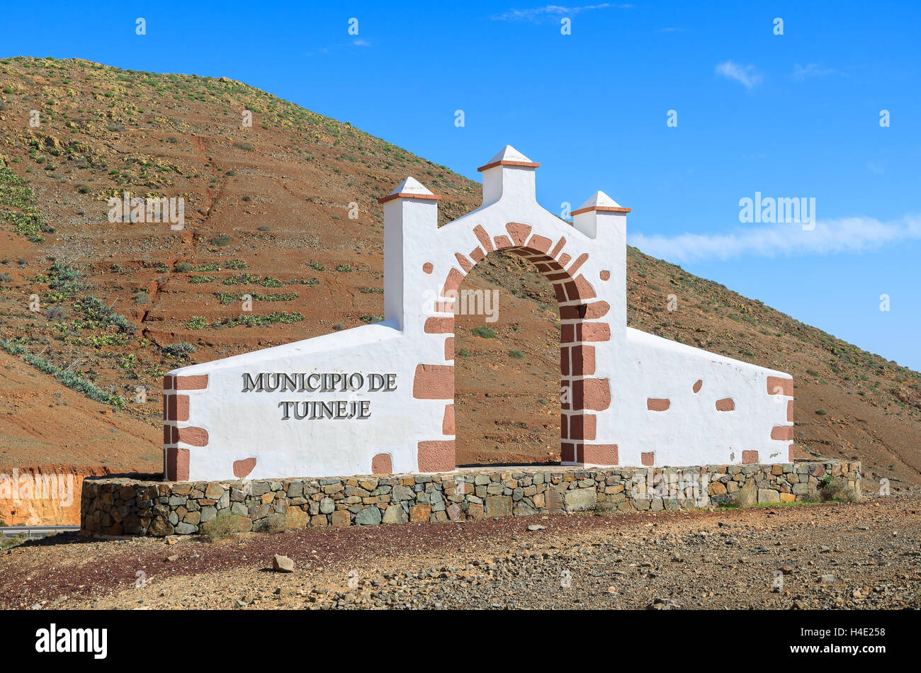 Blue sign with white border hi-res stock photography and images - Alamy