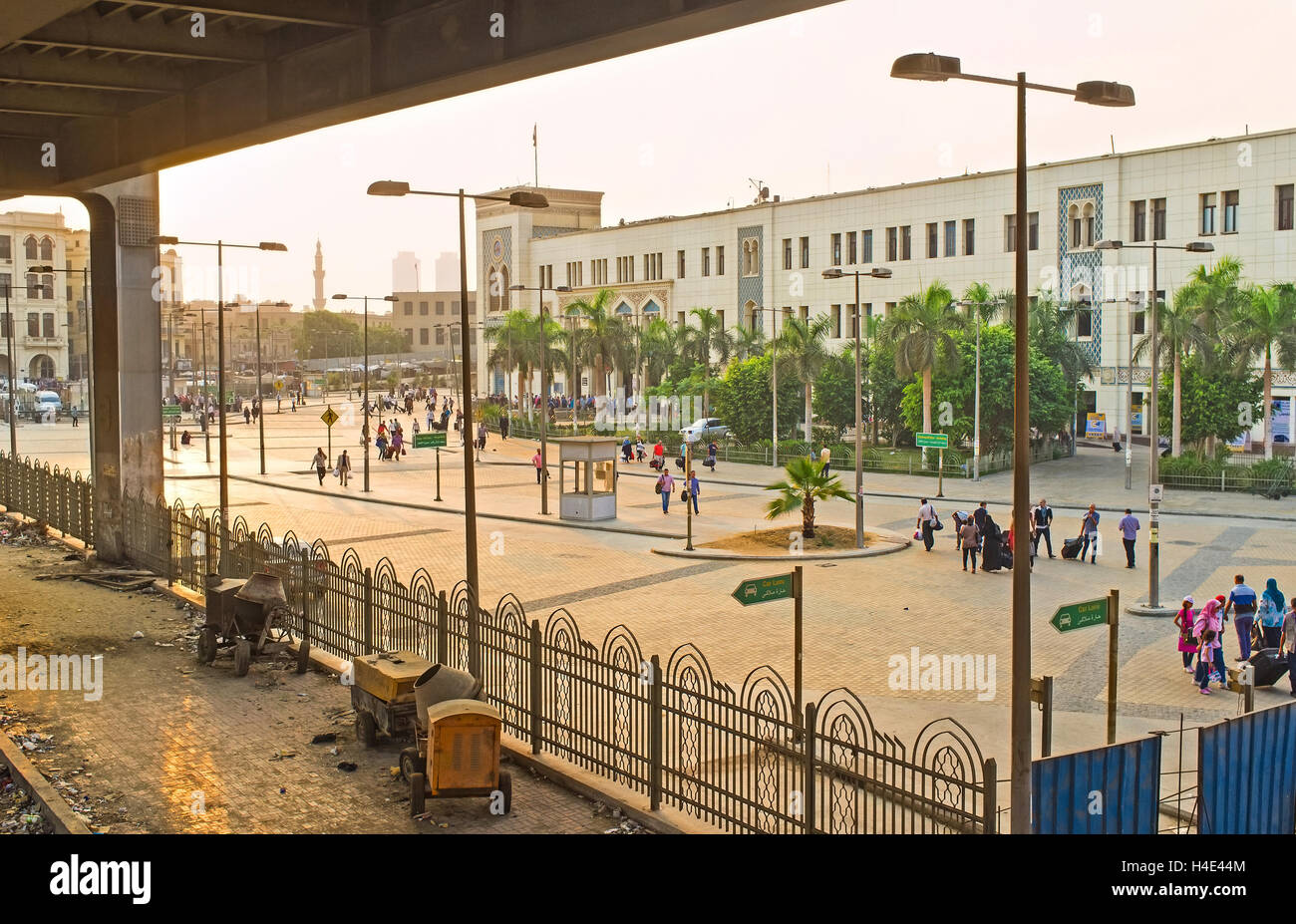 Ramses Square Stock Photos & Ramses Square Stock Images - Alamy