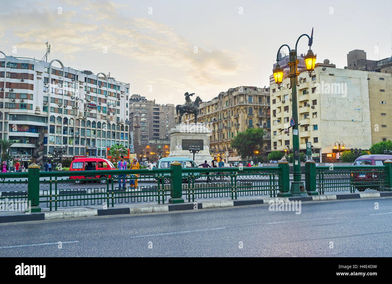 Cairo opera square hi-res stock photography and images - Alamy