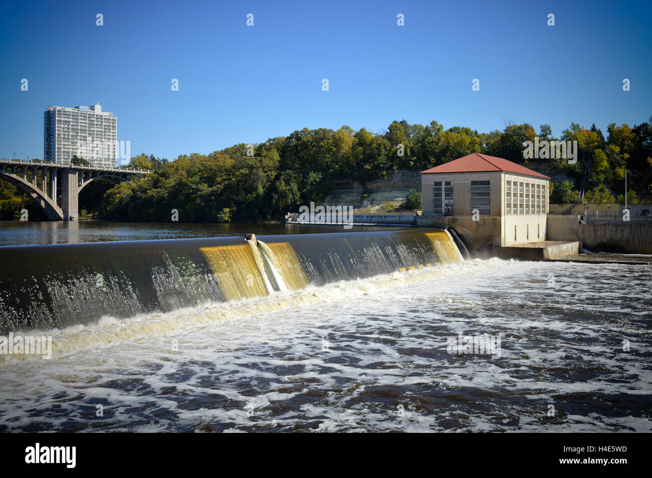 Waterfall at the Ford Dam in Minneapolis Minnesota Stock Photo - Alamy