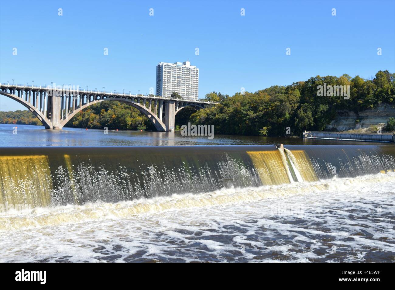 Waterfall at the Ford Dam in Minneapolis Minnesota Stock Photo - Alamy