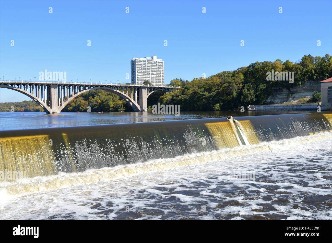 Waterfall at the Ford Dam in Minneapolis Minnesota Stock Photo - Alamy