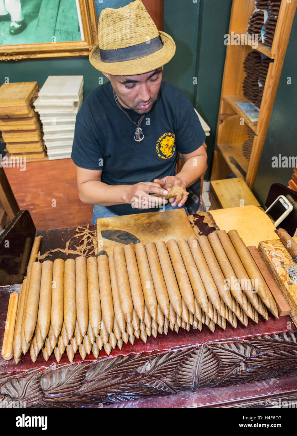 Florida, Miami, Little Havana, Calle Ocho, Cuba Tobacco Cigar Co ...