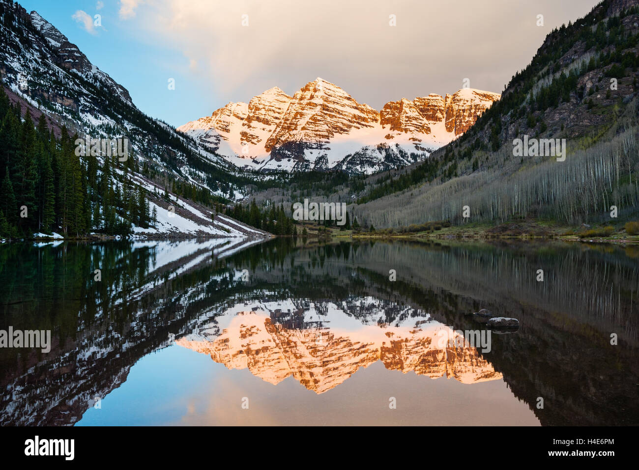 Aspen maroon bells winter hi-res stock photography and images - Alamy