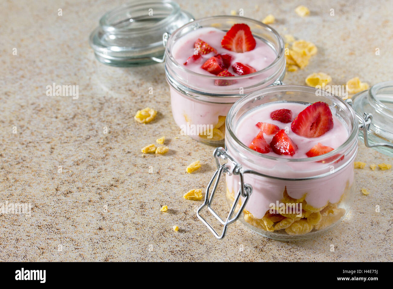 Homemade yogurt with corn flakes and berries, healthy eating yogurt on ...