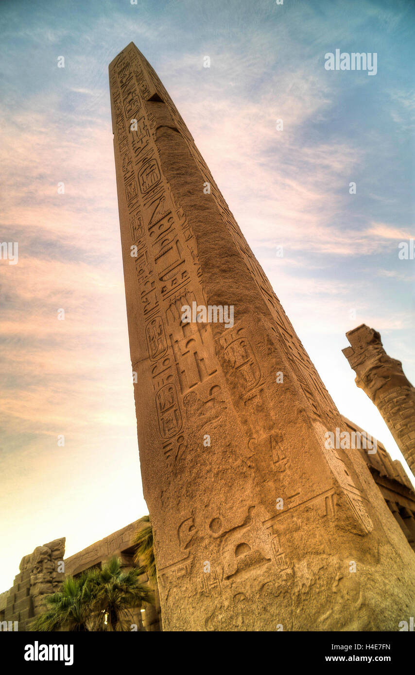 Carriages sign hi-res stock photography and images - Alamy