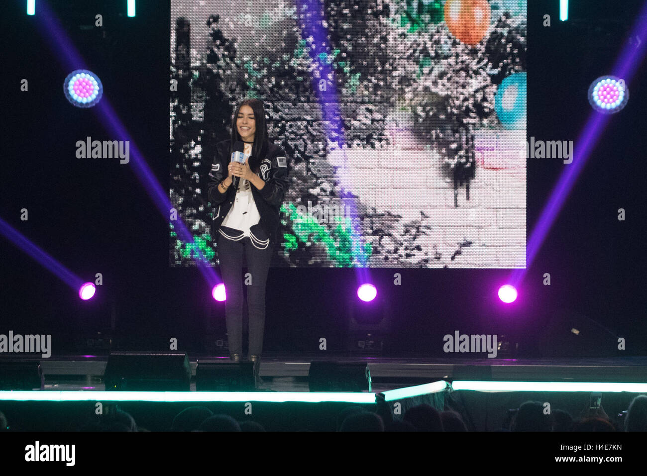 Madison Beer addresses the crowd at WE Day Seattle in Key Arena Stock ...