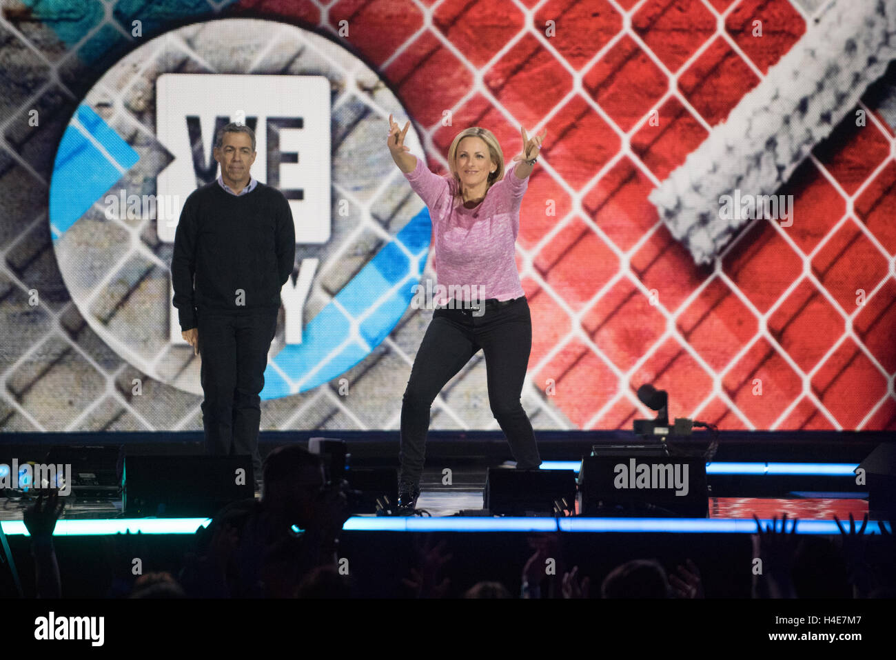 Marlee matlin hi-res stock photography and images - Alamy
