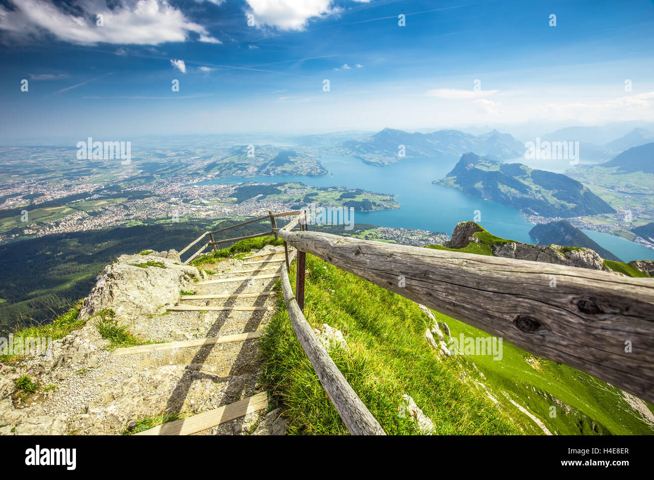 Beautiful view to Lucerne lake (Vierwaldstattersee), mountain Rigi and ...