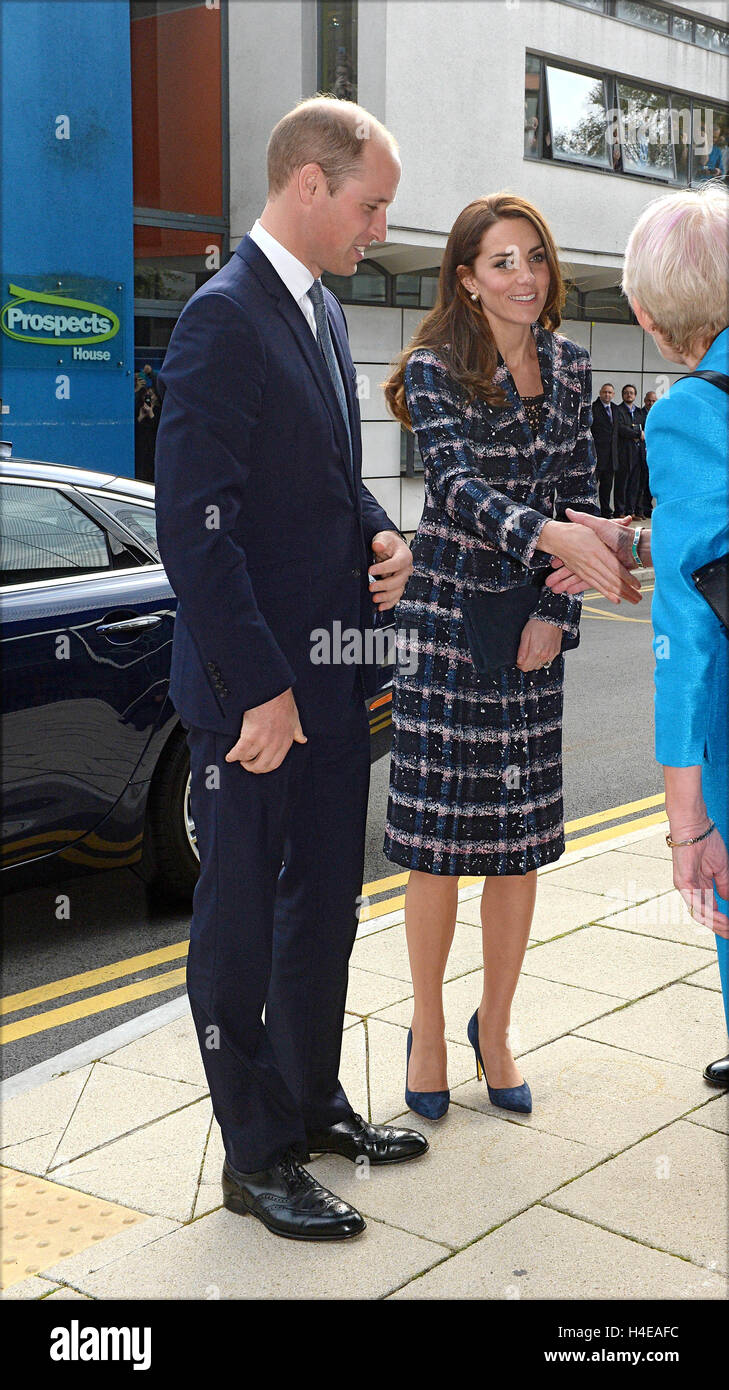 The Duke and Duchess of Cambridge arrive at the University of ...
