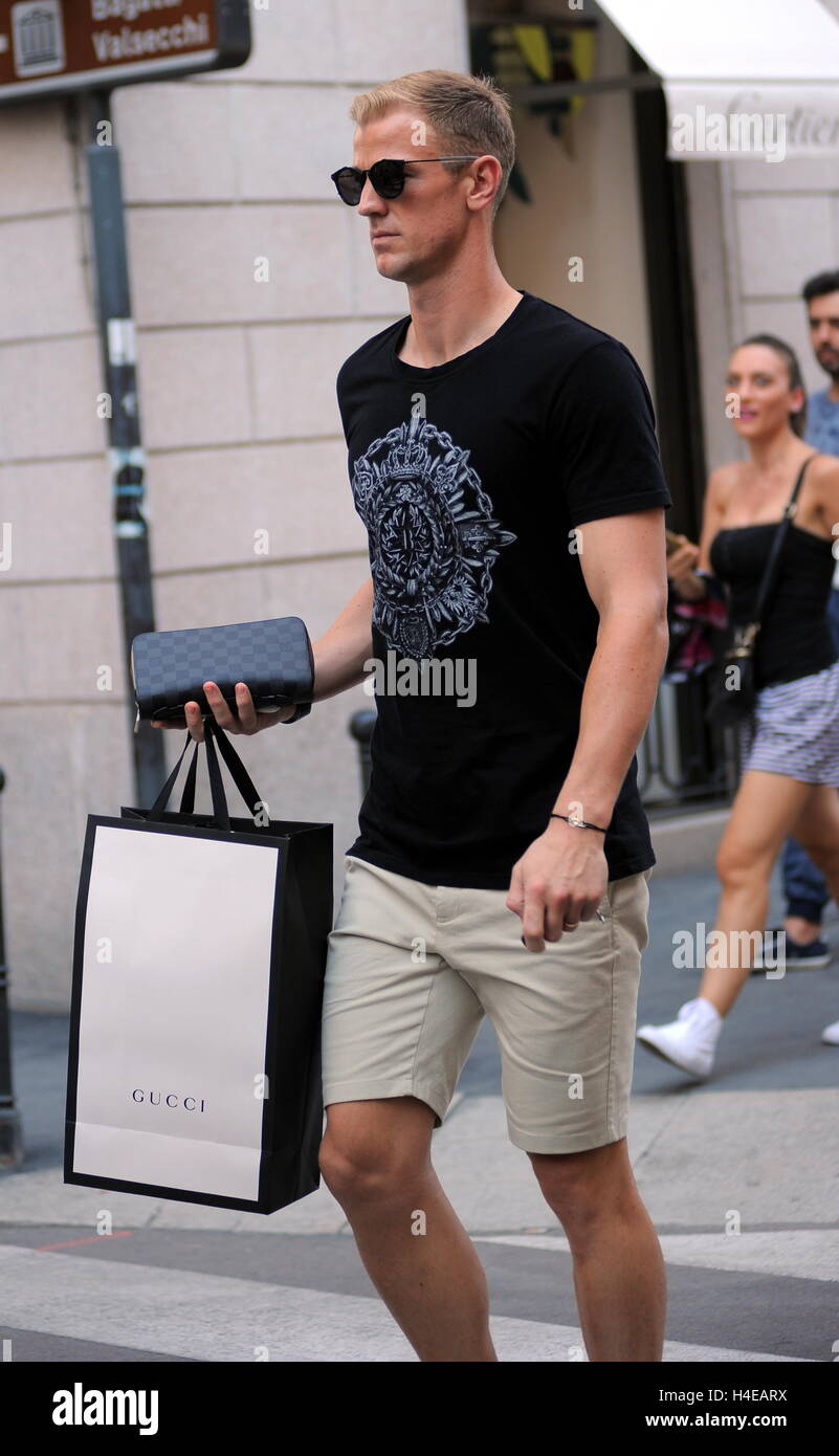 England and Torino goalkeeper Joe Hart spotted after shopping at the ...