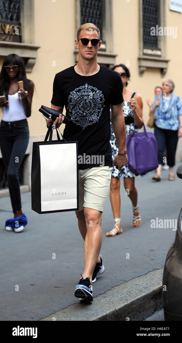 England and Torino goalkeeper Joe Hart spotted after shopping at the ...