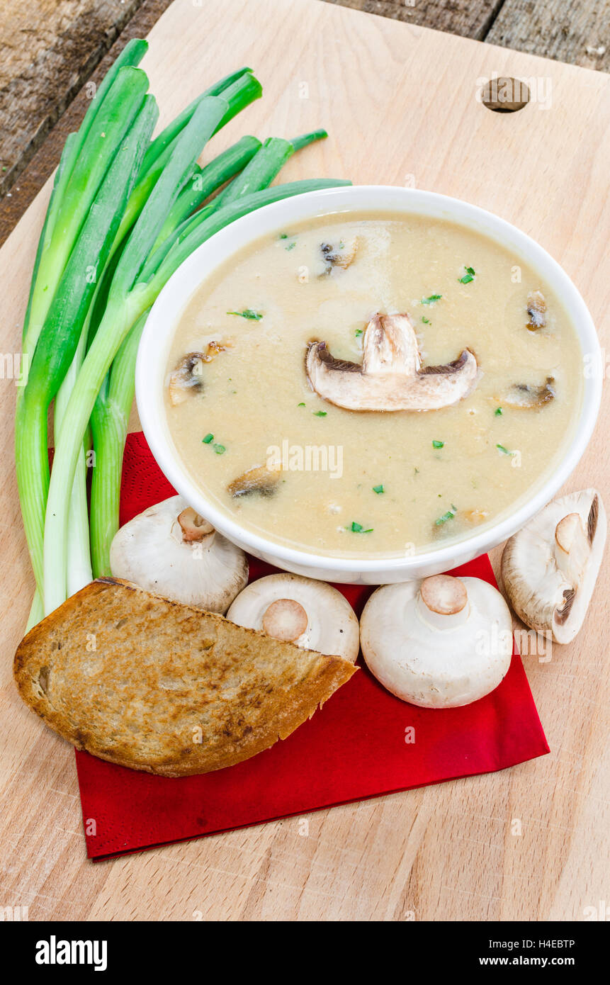 Plain chicken soup hi-res stock photography and images - Alamy