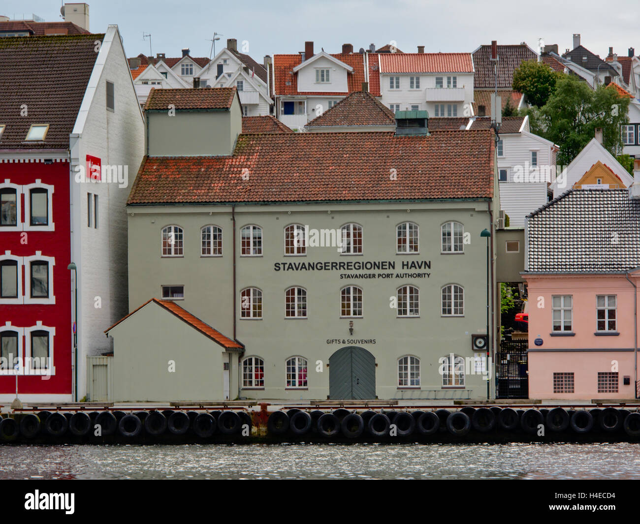 Traditional harbour building hi-res stock photography and images - Alamy