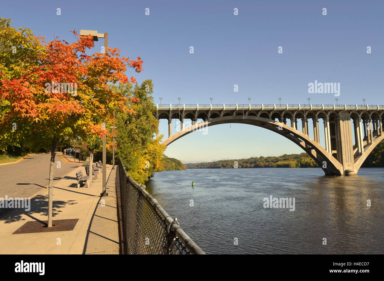 Ford Parkway Bridge in Minnesota Stock Photo - Alamy