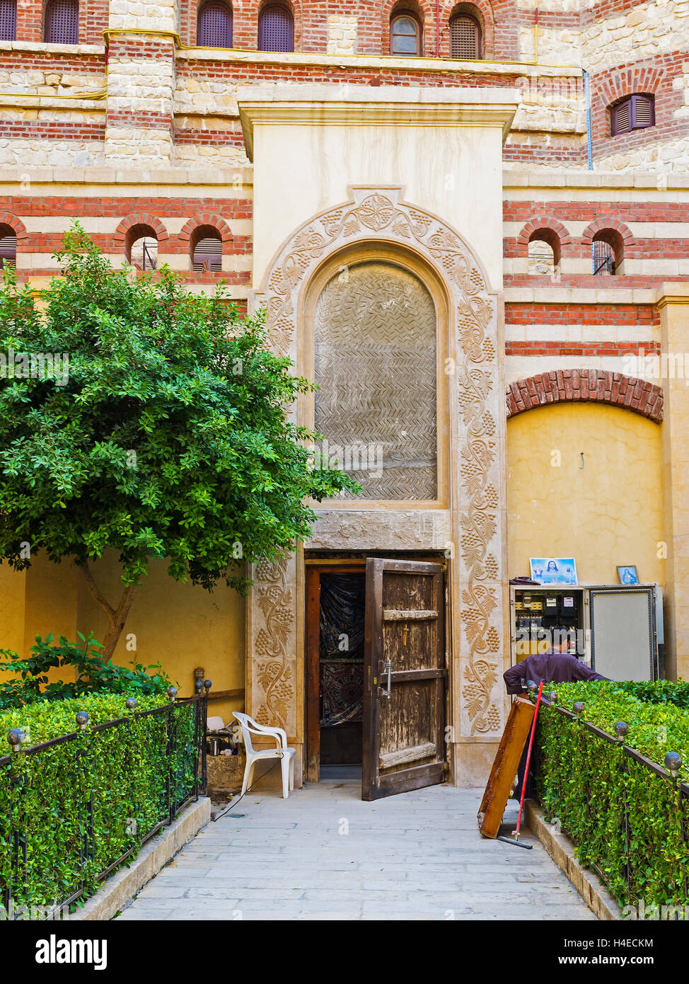 The old side entrance to the Chaplet of St George, Cairo Egypt Stock ...