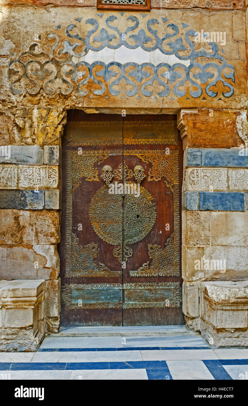 Cairo house door hi-res stock photography and images - Alamy