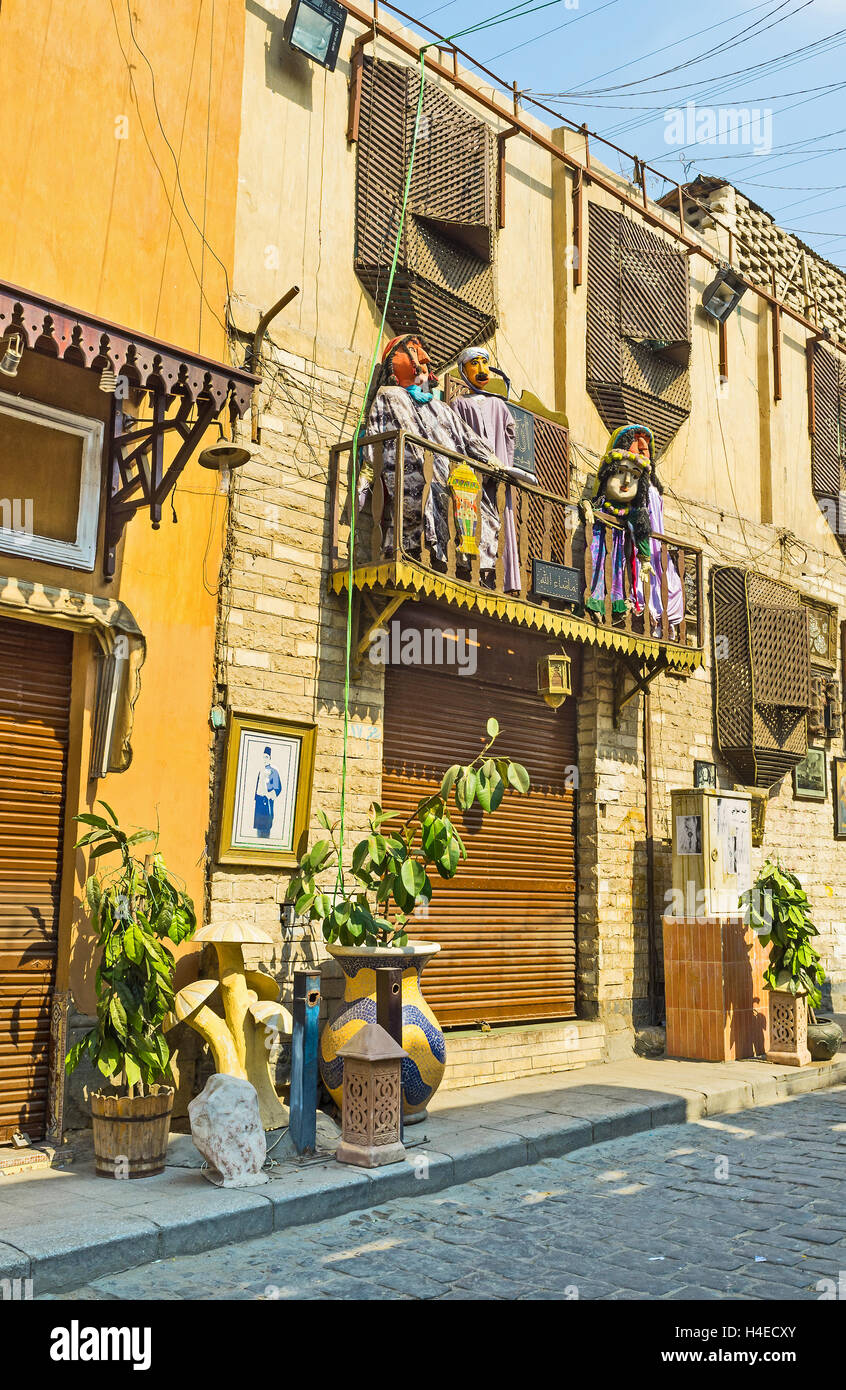 Paper mache doll hi-res stock photography and images - Alamy