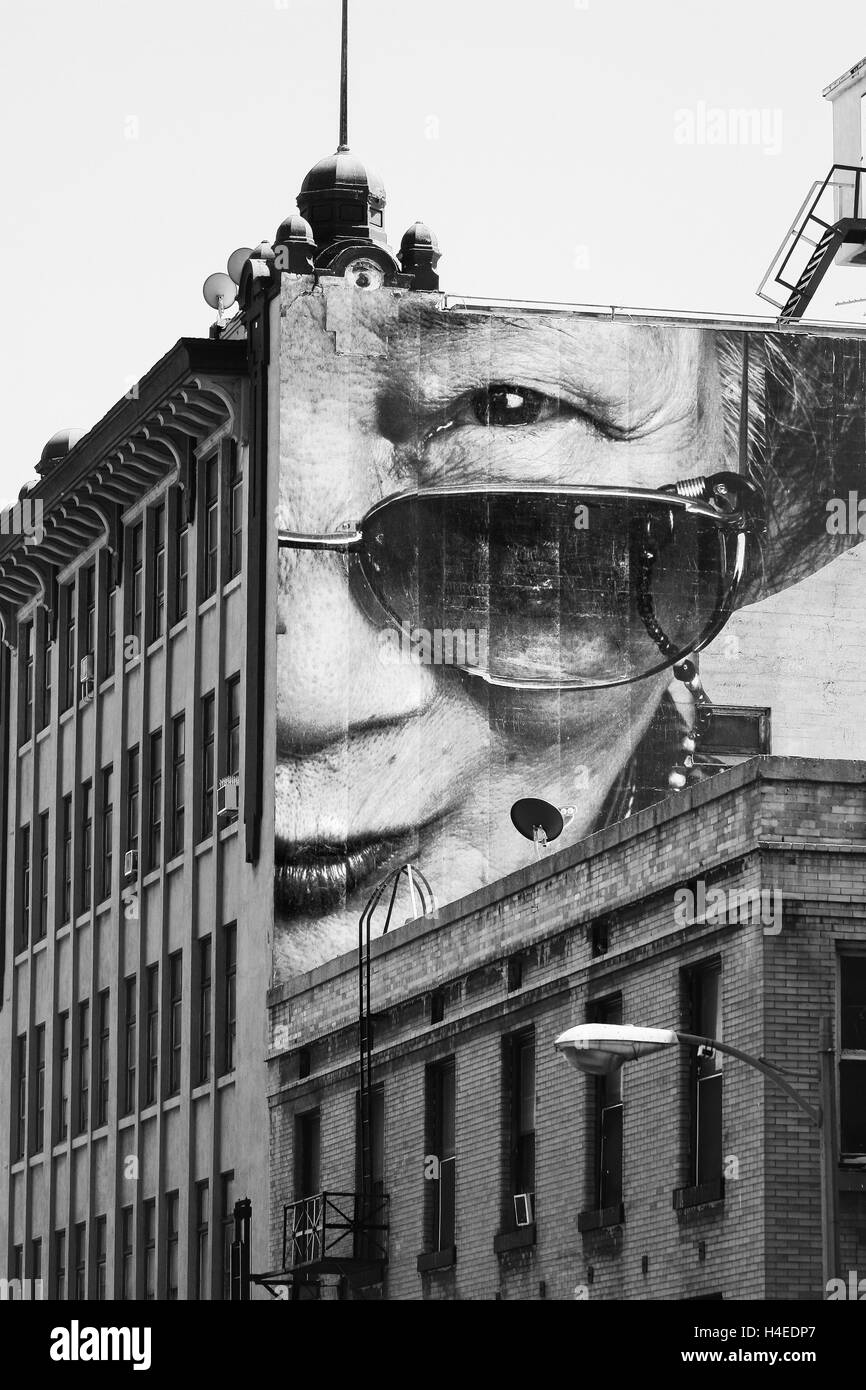 Black irony balcony hi-res stock photography and images - Alamy