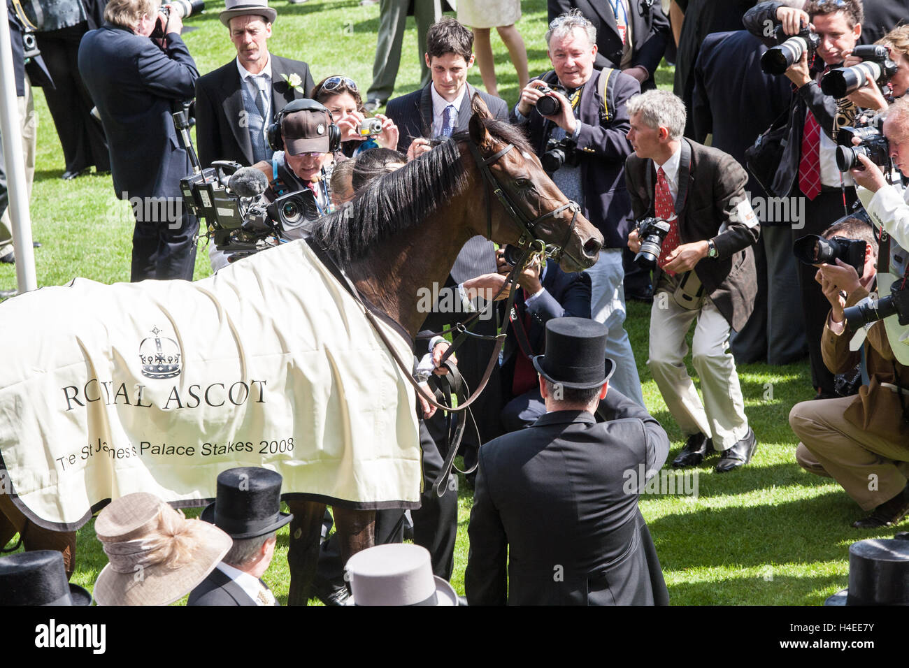Tails you win hi-res stock photography and images - Alamy