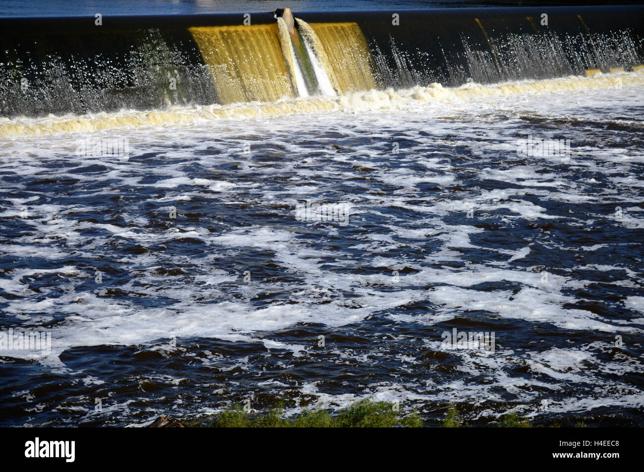 Waterfall at the Ford Dam in Minneapolis Minnesota Stock Photo - Alamy