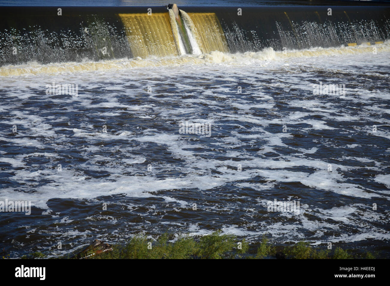 Waterfall at the Ford Dam in Minneapolis Minnesota Stock Photo - Alamy