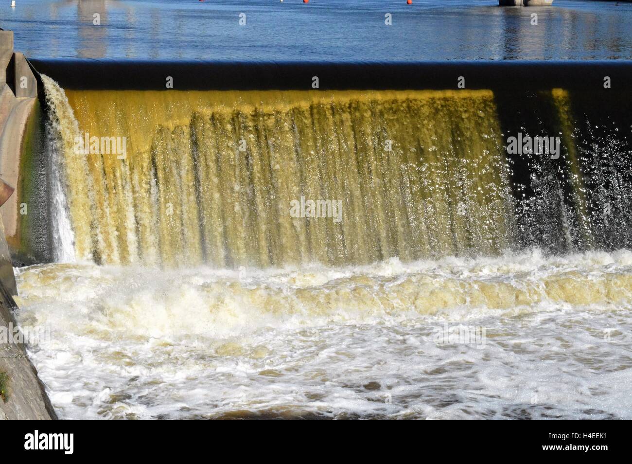 Waterfall at the Ford Dam in Minneapolis Minnesota Stock Photo - Alamy