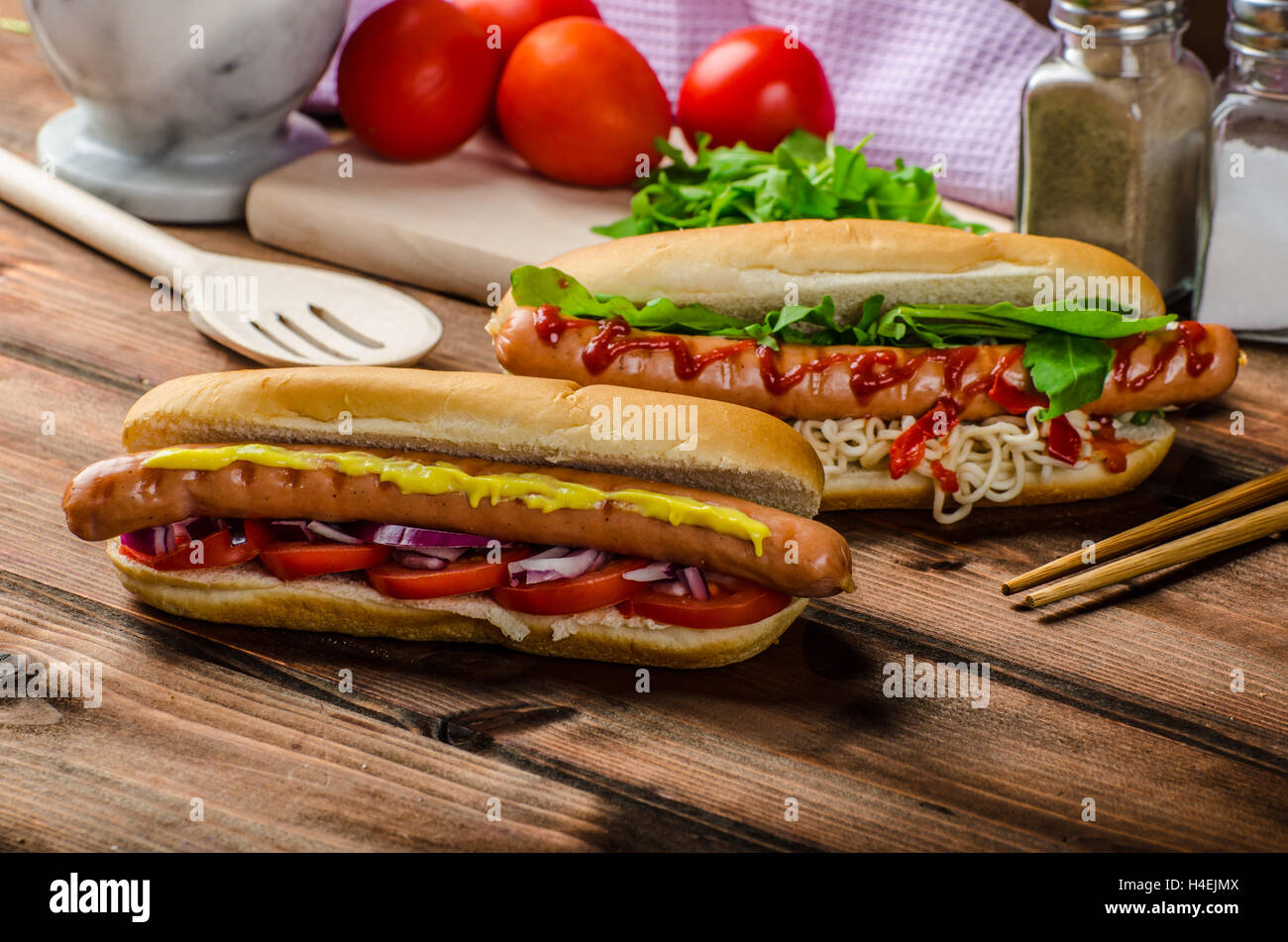 Red hot dogs hi-res stock photography and images - Alamy